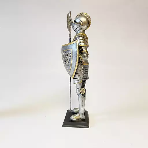 Large Medieval Knight. Resin Model | Starbeck Education