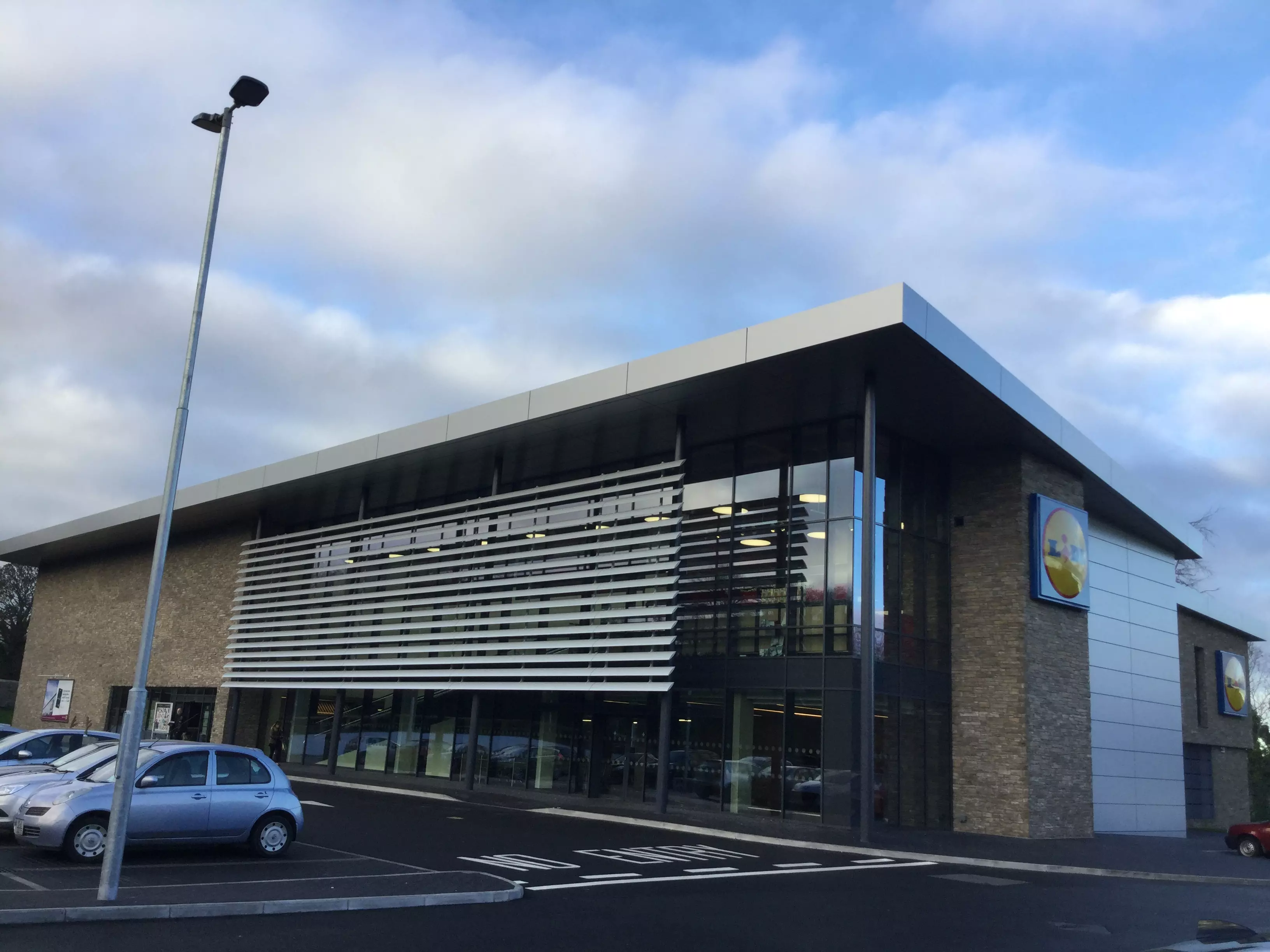 Products | Isola Grey 2 (Lidl Swords)